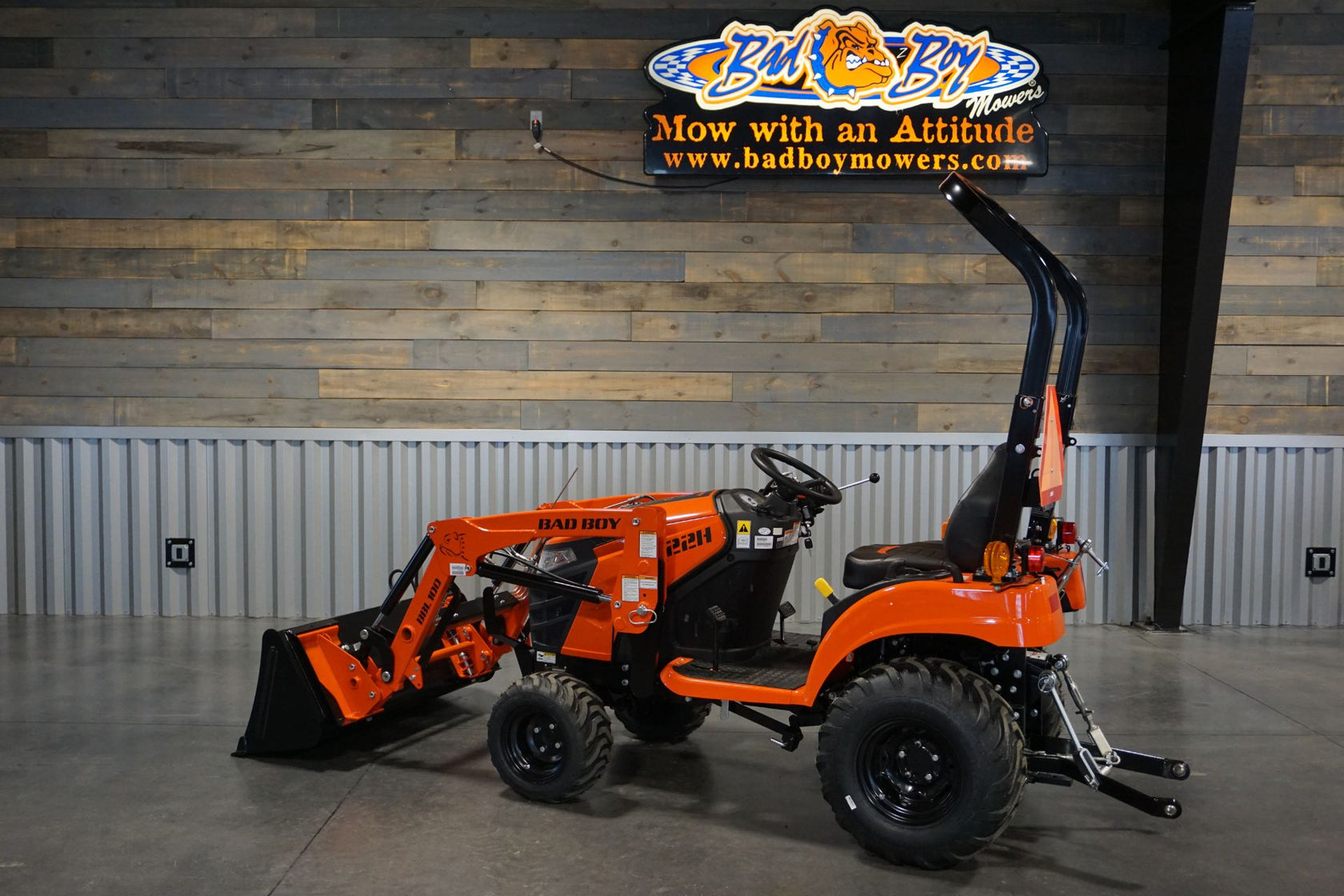 1022H - 10 SERIES, 22HP W/ 100 LOADER – The Bad Boy Garage